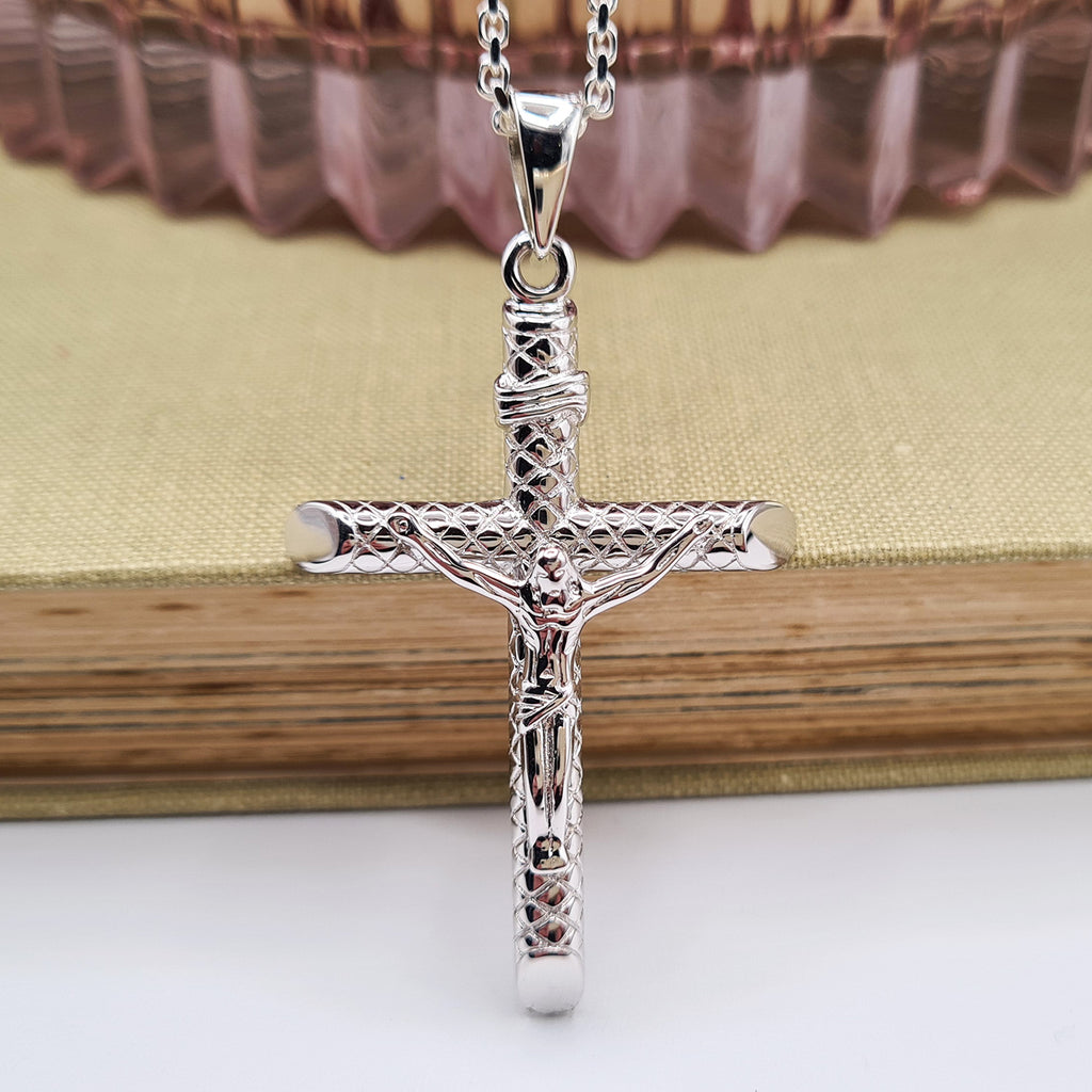 Men's Large Crucifix Pendant Necklace in Sterling Silver