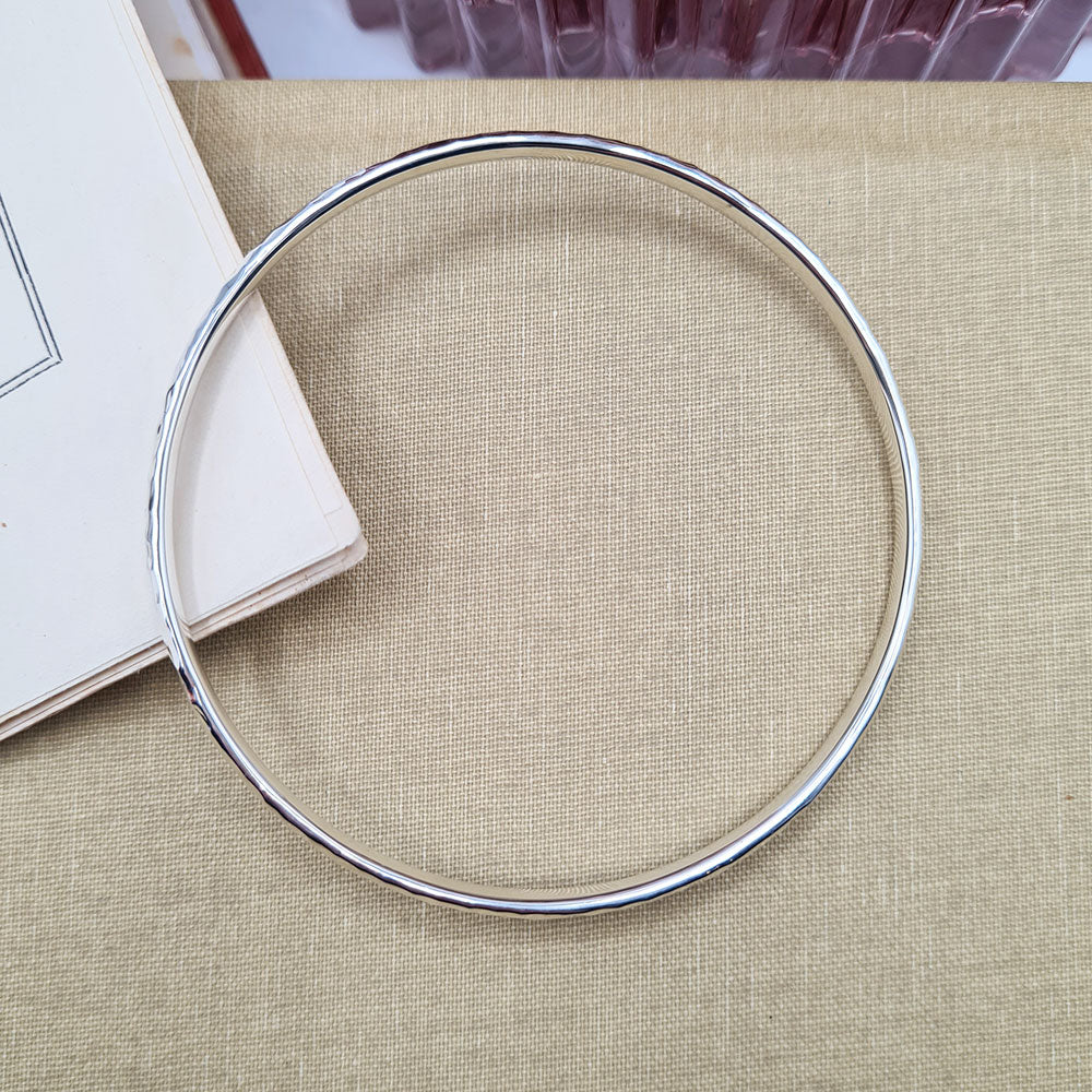 Women's Hammered 4mm Bangle in Sterling Silver